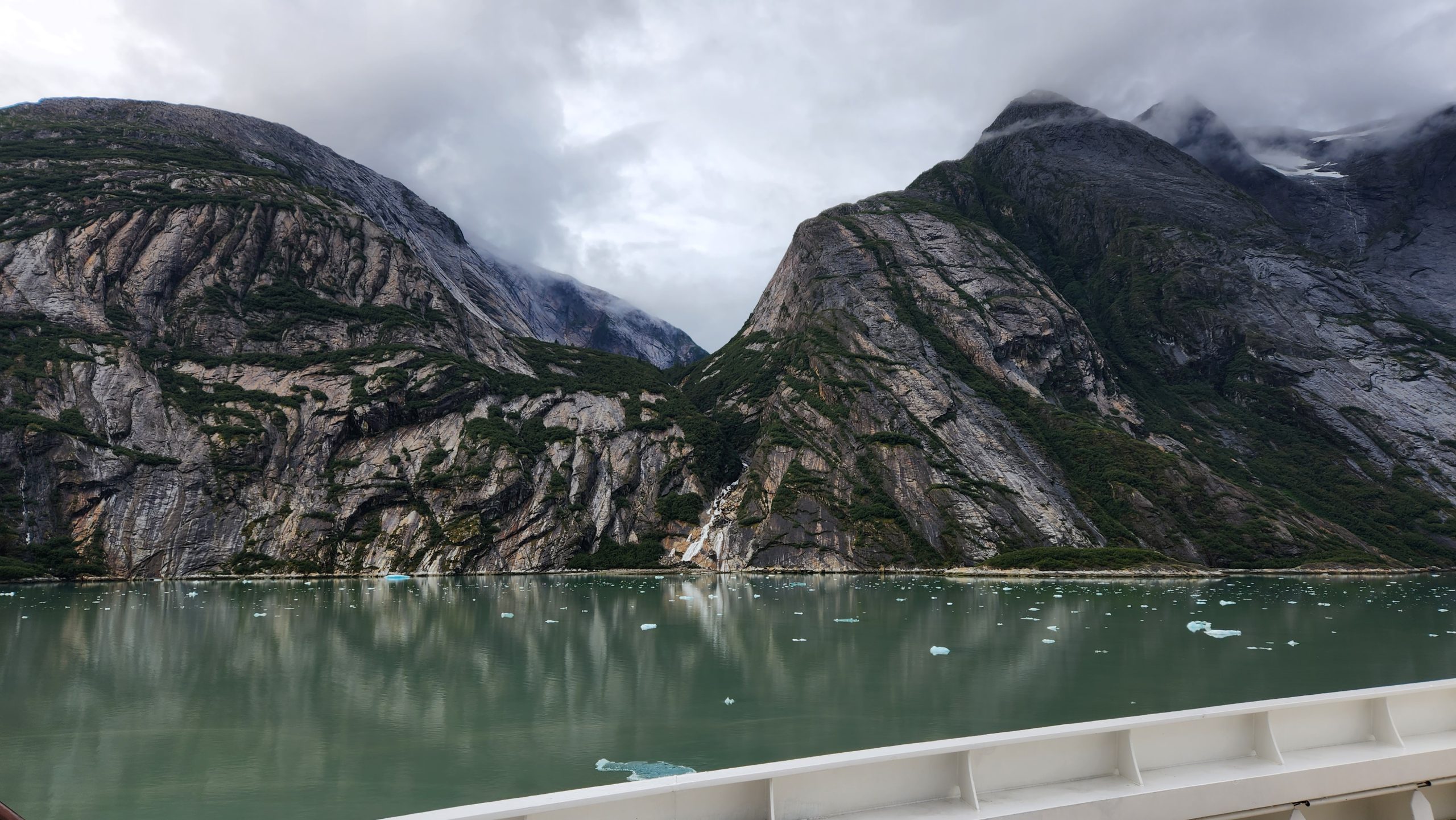 2022 Alaska: Endicott Arm and Dawes Glacier - Cruise Talk